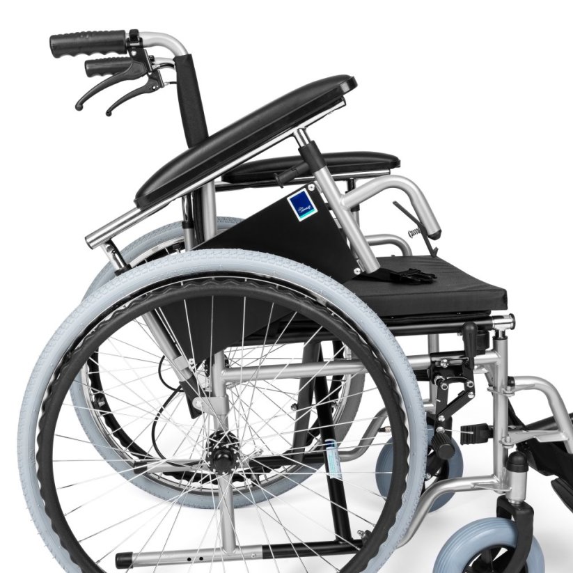 Invalidní vozík Classic-TIM s brzdami pro doprovod – Stabilní a skladný
